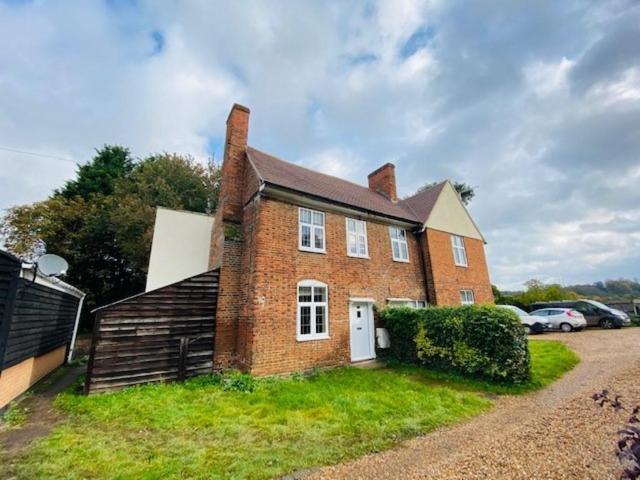 3 bedroom cottage to rent