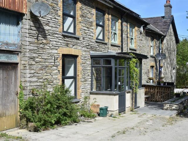 3 bedroom cottage to rent