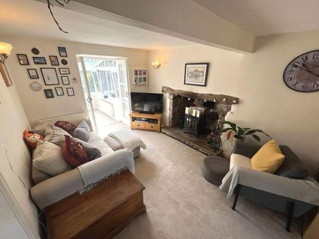 3 bedroom cottage to rent
