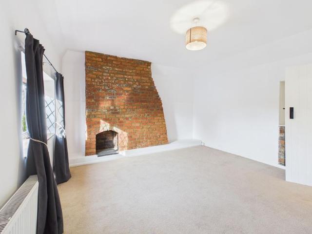 3 bedroom cottage to rent