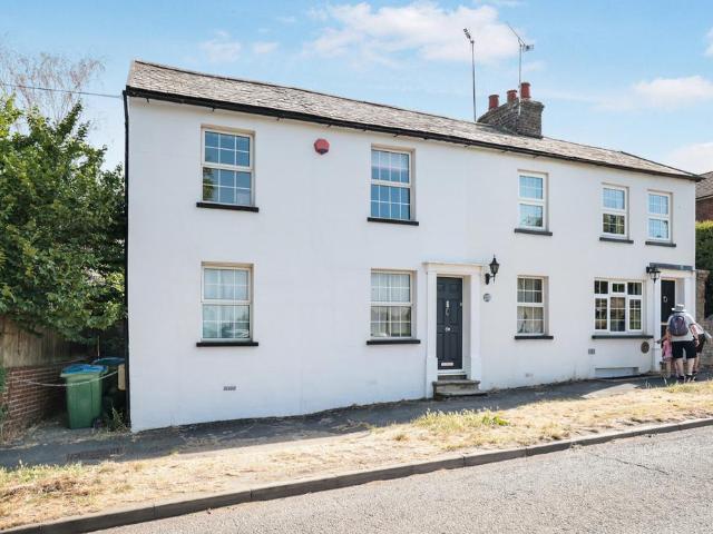 3 bedroom cottage to rent