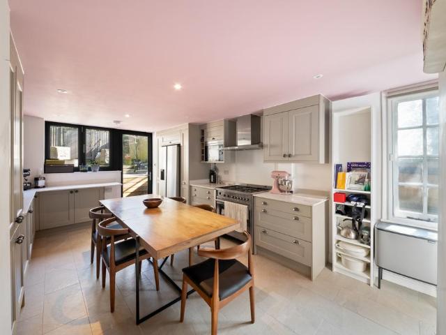 3 bedroom cottage to rent