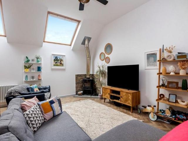 3 bedroom cottage to rent