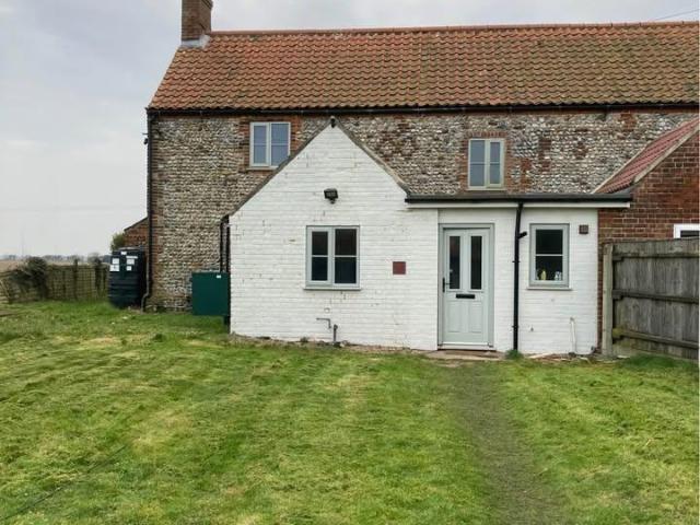 3 bedroom cottage to rent