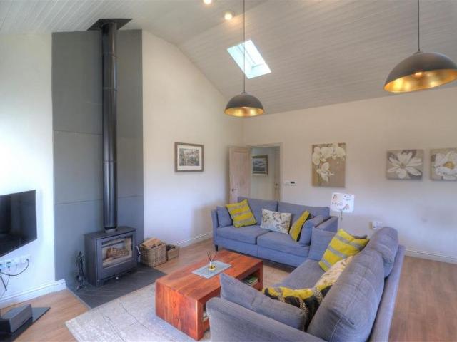 3 bedroom cottage to rent