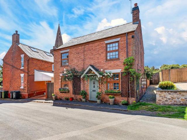3 bedroom cottage for sale