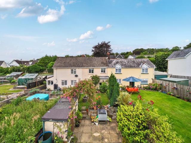 3 bedroom cottage for sale
