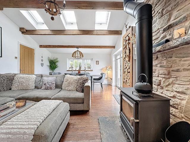 3 bedroom cottage for sale