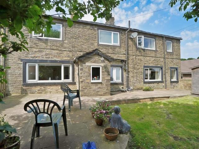 3 bedroom cottage for sale