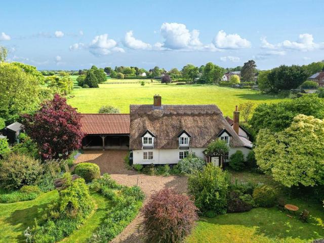 3 bedroom cottage for sale
