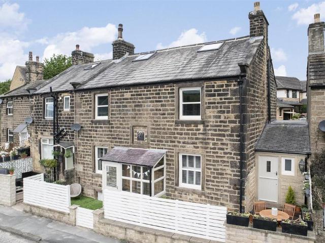 3 bedroom cottage for sale