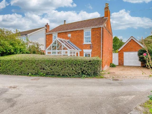 3 bedroom cottage for sale