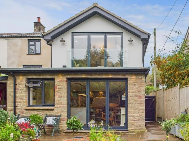 3 bedroom cottage for sale
