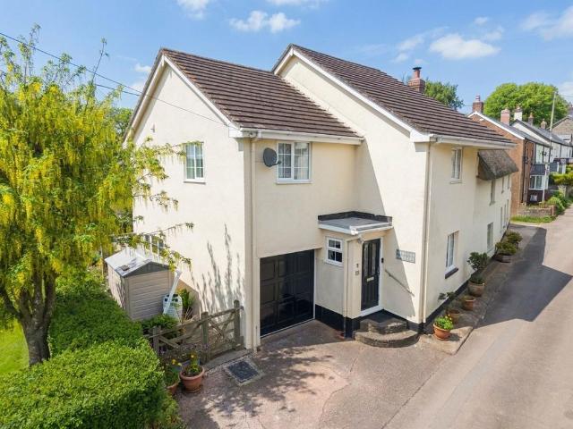 3 bedroom cottage for sale