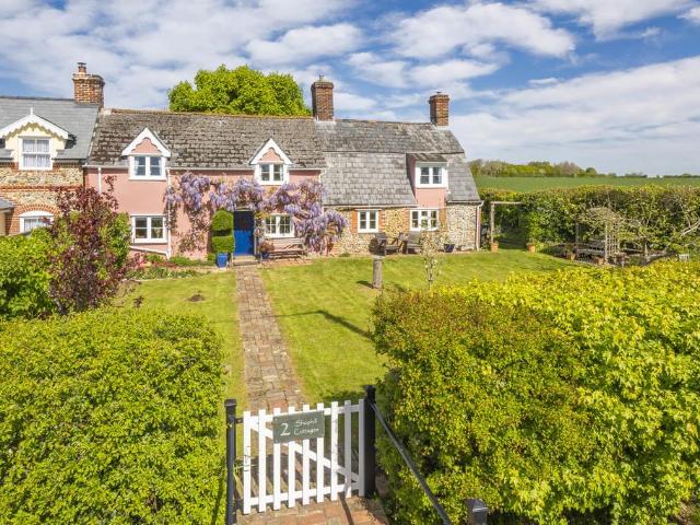3 bedroom cottage for sale