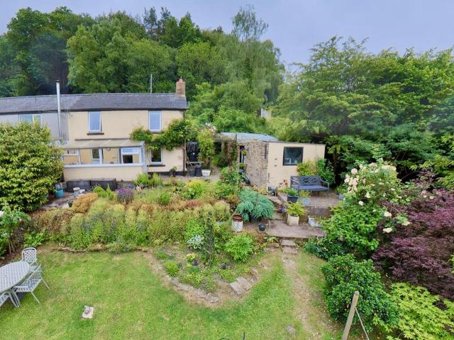 3 bedroom cottage for sale