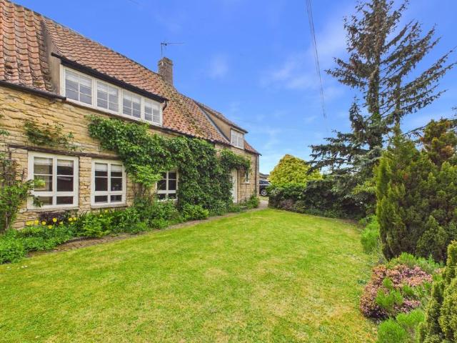 3 bedroom cottage for sale