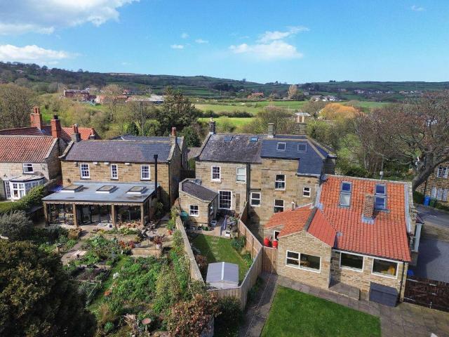 3 bedroom cottage for sale