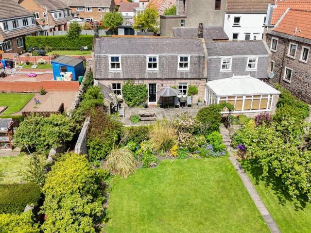 3 bedroom cottage for sale