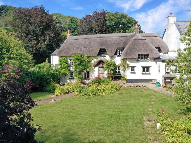 3 bedroom cottage for sale