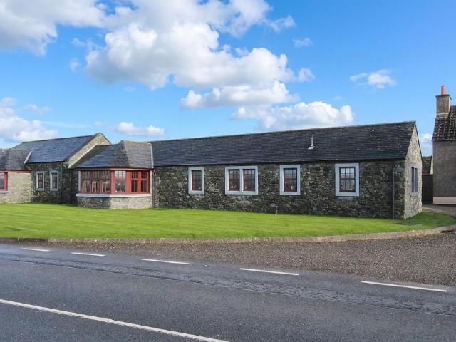 3 bedroom cottage for sale