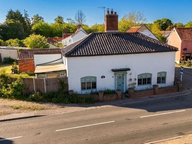 3 bedroom cottage for sale