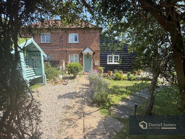 3 bedroom cottage for sale