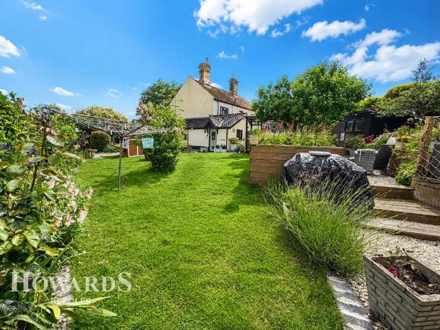 3 bedroom cottage for sale