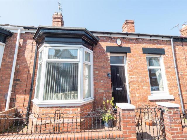 3 bedroom cottage for sale