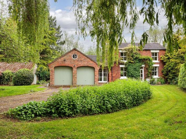 3 bedroom cottage for sale