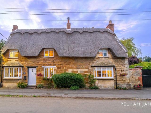 3 bedroom cottage for sale