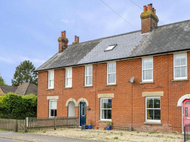 3 bedroom cottage for sale
