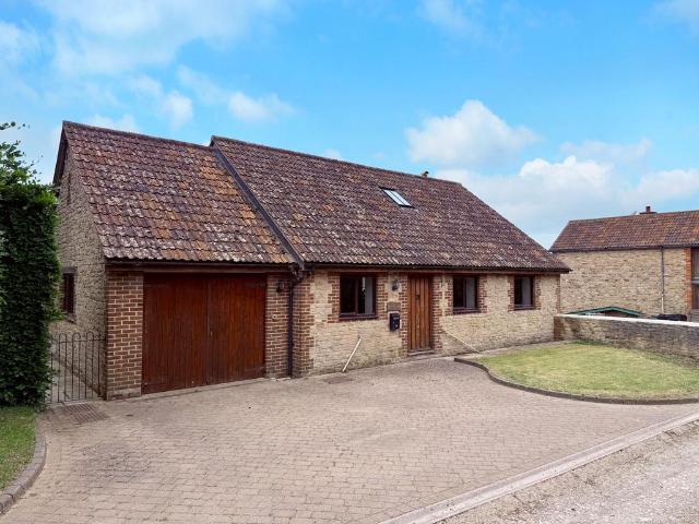 3 bedroom cottage for sale