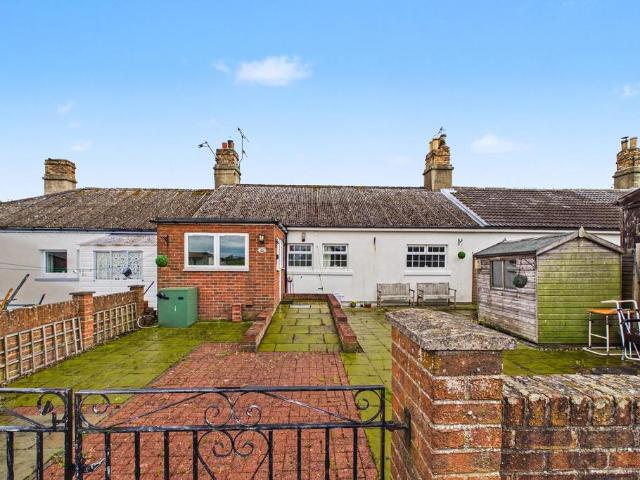 3 bedroom cottage for sale