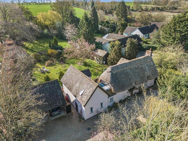 3 bedroom cottage for sale