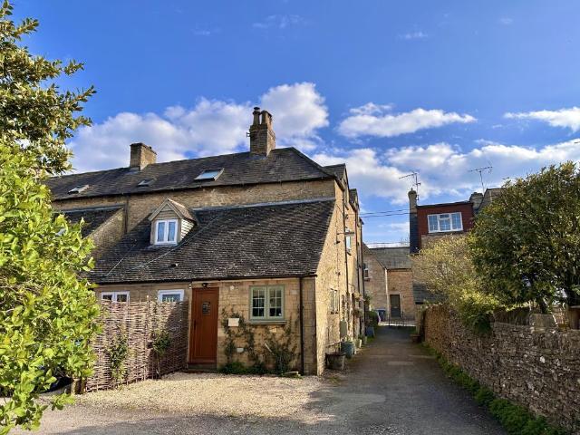 3 bedroom cottage for sale