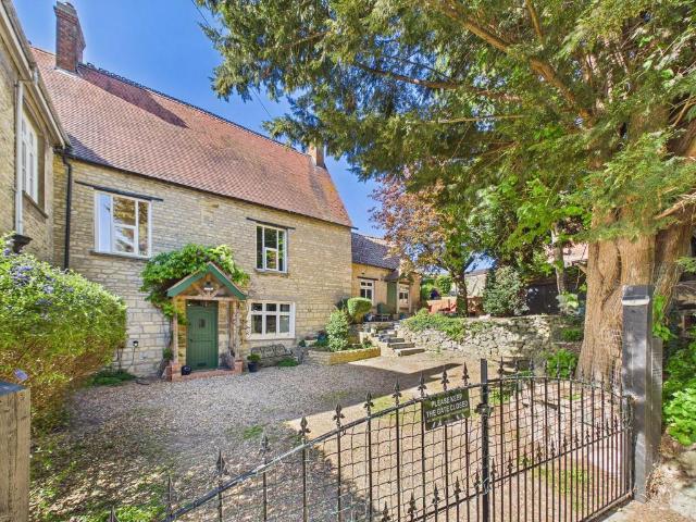 3 bedroom cottage for sale