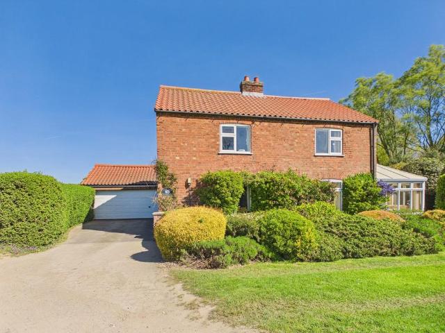 3 bedroom cottage for sale