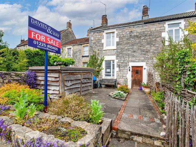 3 bedroom cottage for sale