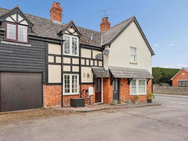 3 bedroom cottage for sale