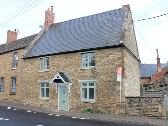 3 bedroom cottage for sale