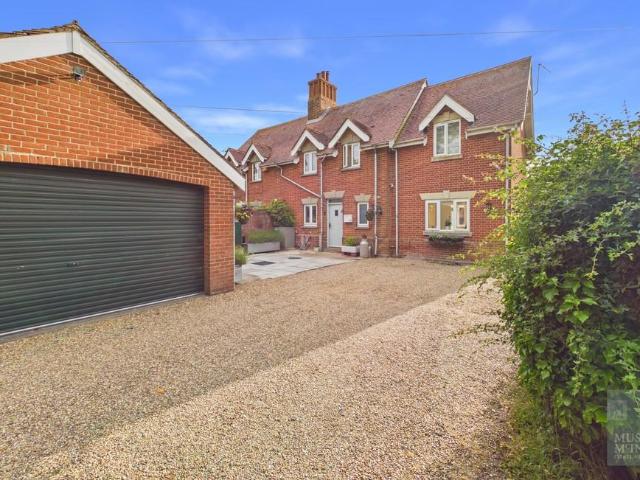 3 bedroom cottage for sale
