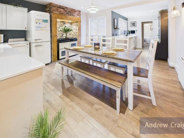 3 bedroom cottage for sale