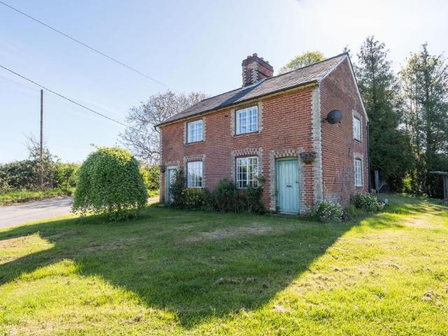 3 bedroom cottage for sale