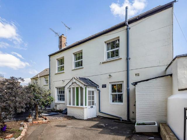 3 bedroom cottage for sale