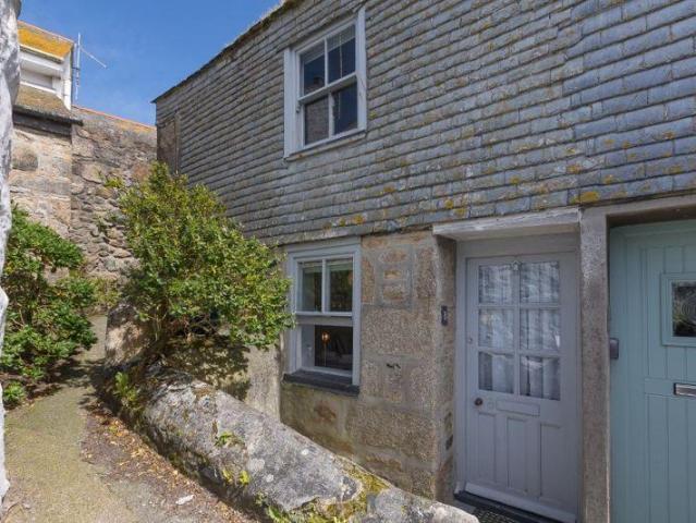 3 bedroom cottage for sale