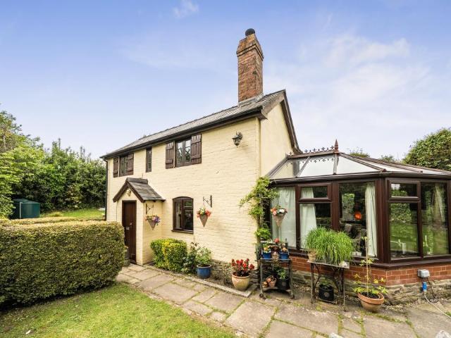 3 bedroom cottage for sale