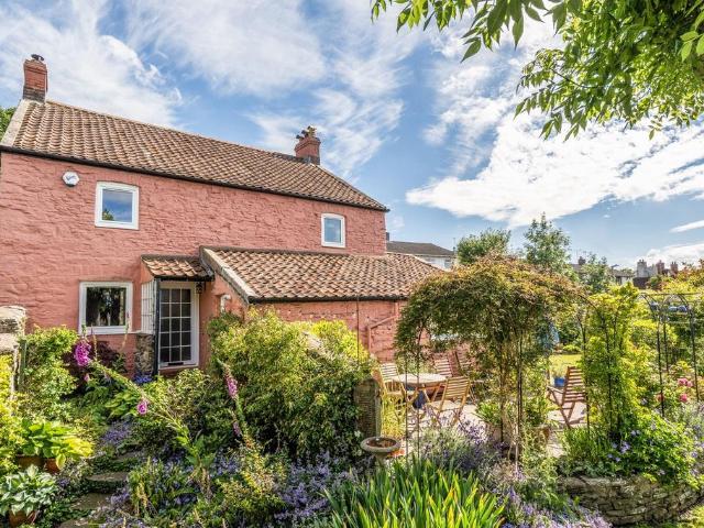 3 bedroom cottage for sale