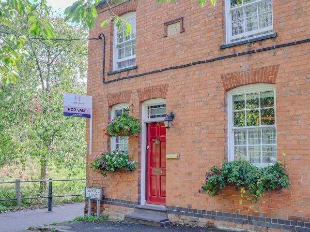 3 bedroom cottage for sale