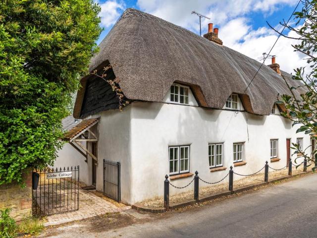 3 bedroom cottage for sale